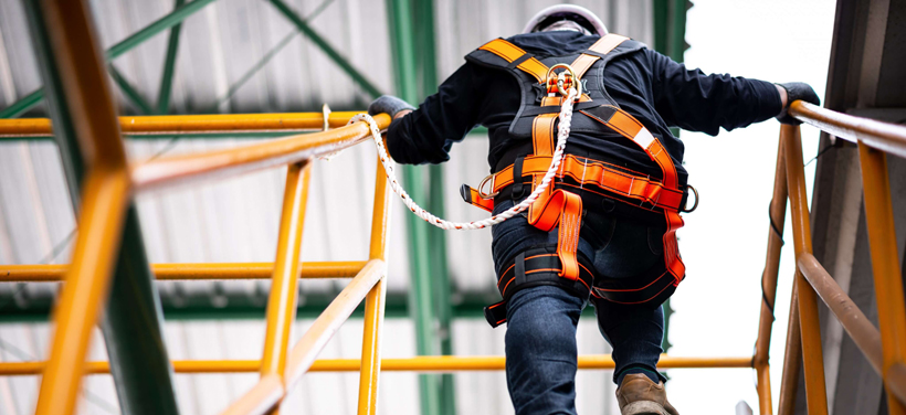 Fall Protection and its Safety Standards | Total Workwear Blog