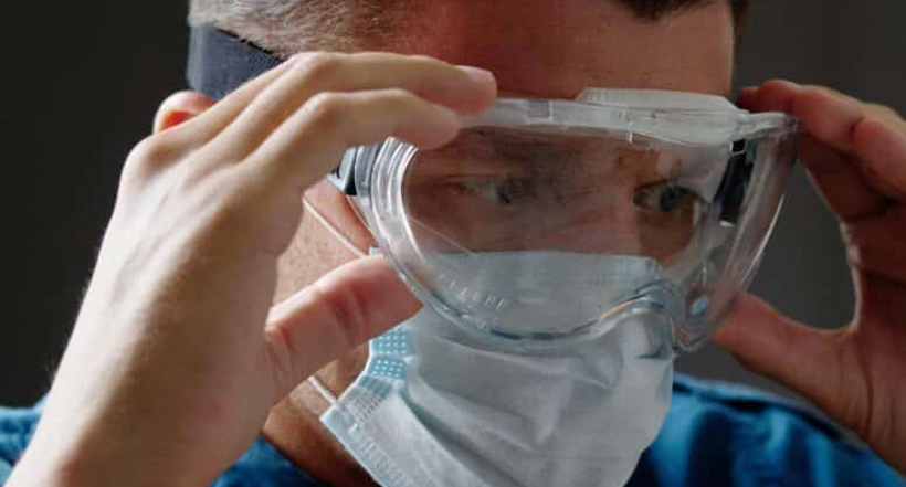 Why You Should Wear Safety Glasses At Work | Total Workwear Blog Why You Should Wear Safety Glasses At Work | Total Workwear Blog